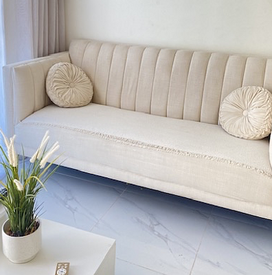 Corotos | Mueble color crema de ilumel de 3 asientos