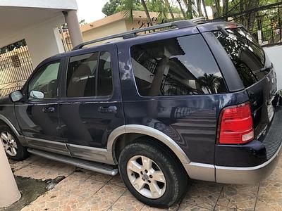 Corotos | Yipeta Ford Explorer 2003 en Santiago