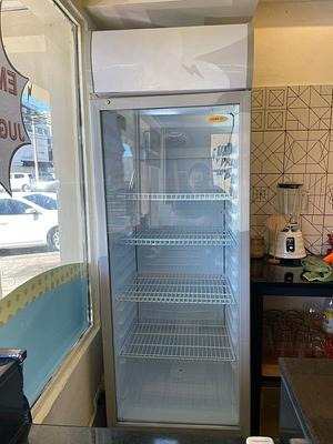 Corotos | NEVERA EXHIBIDOR AMERICAN 12 PIES CUBICOS, COMO NUEVA