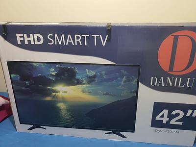Corotos | Smart Tv DANILUX 42” pulgadas Nueva en su caja 20000 neg.
