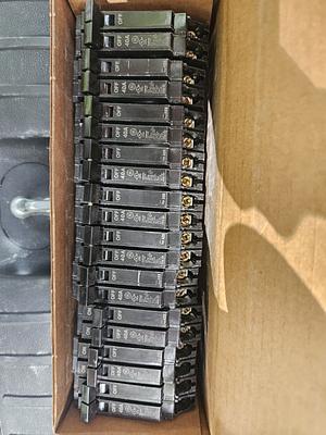 Corotos | Breaker 40 amps, 2 polos, Americano, Nuevos