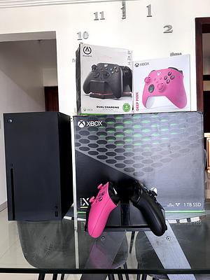 Corotos | Xbox Series X 1Tb 2 controles