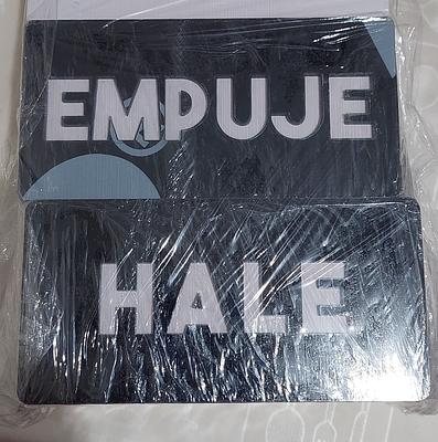 Corotos | Letreros Hale y Empuje