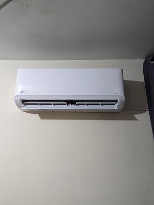 Corotos | Aire acondicionado TGM Inverter 12,000 BTW Eficiencia 21