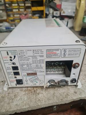 Corotos | Inversor marca TRACE modelo UX1112/1.1KW 12VDC