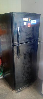 Corotos | Nevera Cetron usada