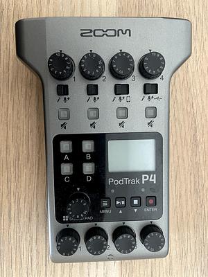 Corotos | Zoom PodTrack P4 Grabadora de audio como nueva