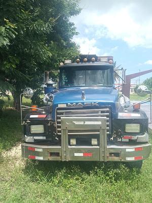 Corotos | Vendo Mack en buenas condiciones