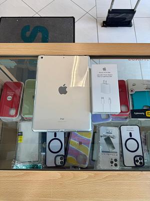 Corotos | Iphone ipad 9th gen silver 256 GB WIFI.
