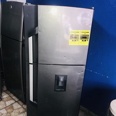 Corotos | nevera nedoca usada en perfecta condiciones tamaño normal